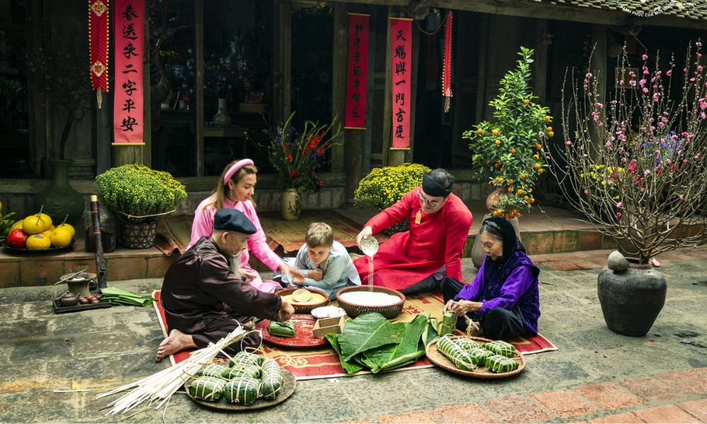 How Vietnamese Celebrate Tet: Origins, Meanings & Traditional Customs ...