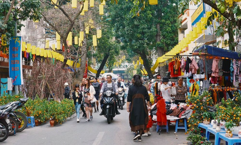 How Vietnamese Celebrate Tet: Origins, Meanings & Traditional Customs ...